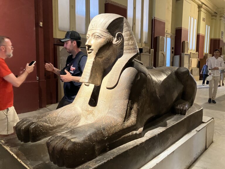 【2024年6月】エジプト考古学博物館の行き方や料金、チケット購入方法を紹介！まだツタンカーメンの黄金のマスクは大博物館に移転前！ | えんぺらーたまりんの旅ログ